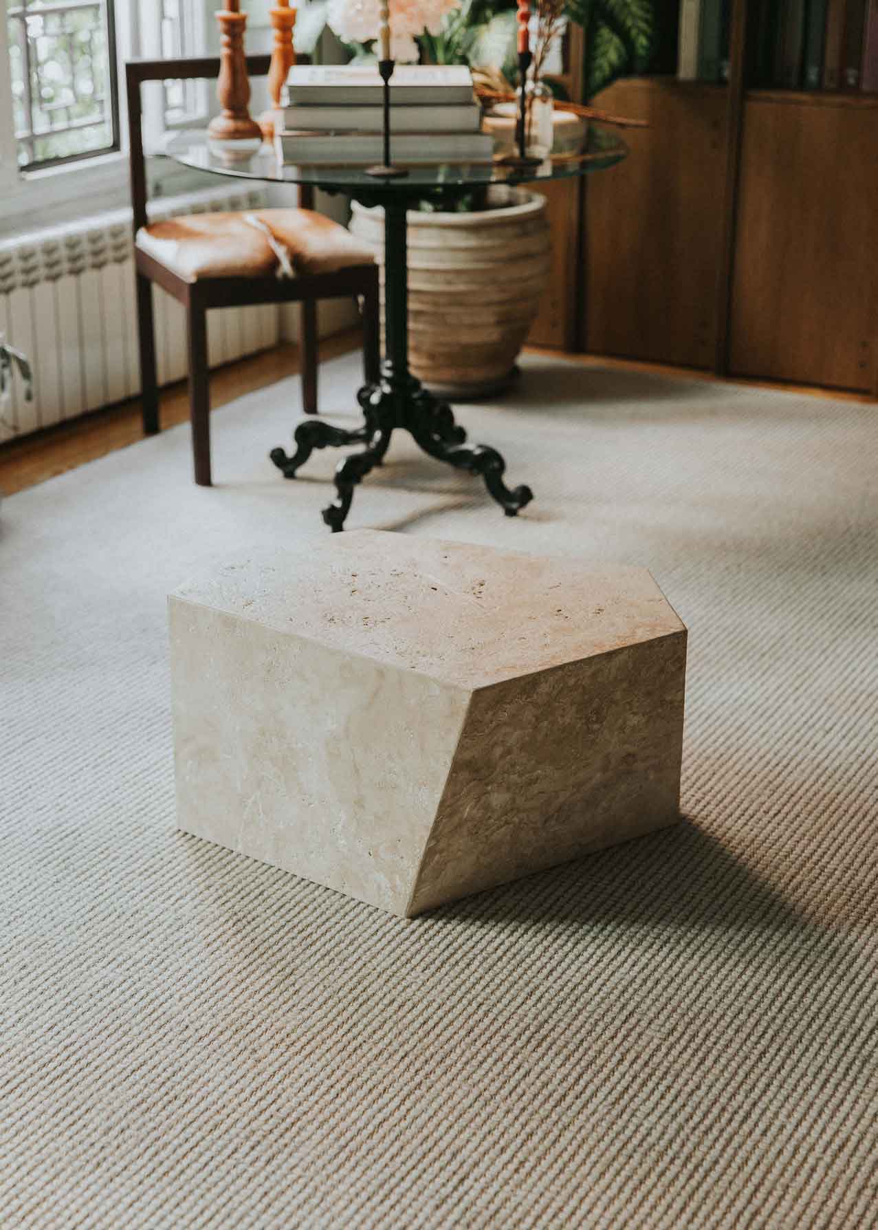 Travertine marble coffee table by De la Villa Studio | Canica