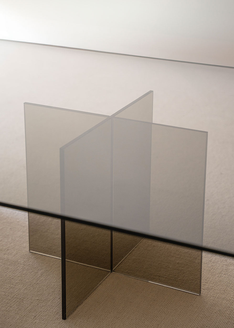 Marble and glass coffee table by De la Villa Studio – Canica