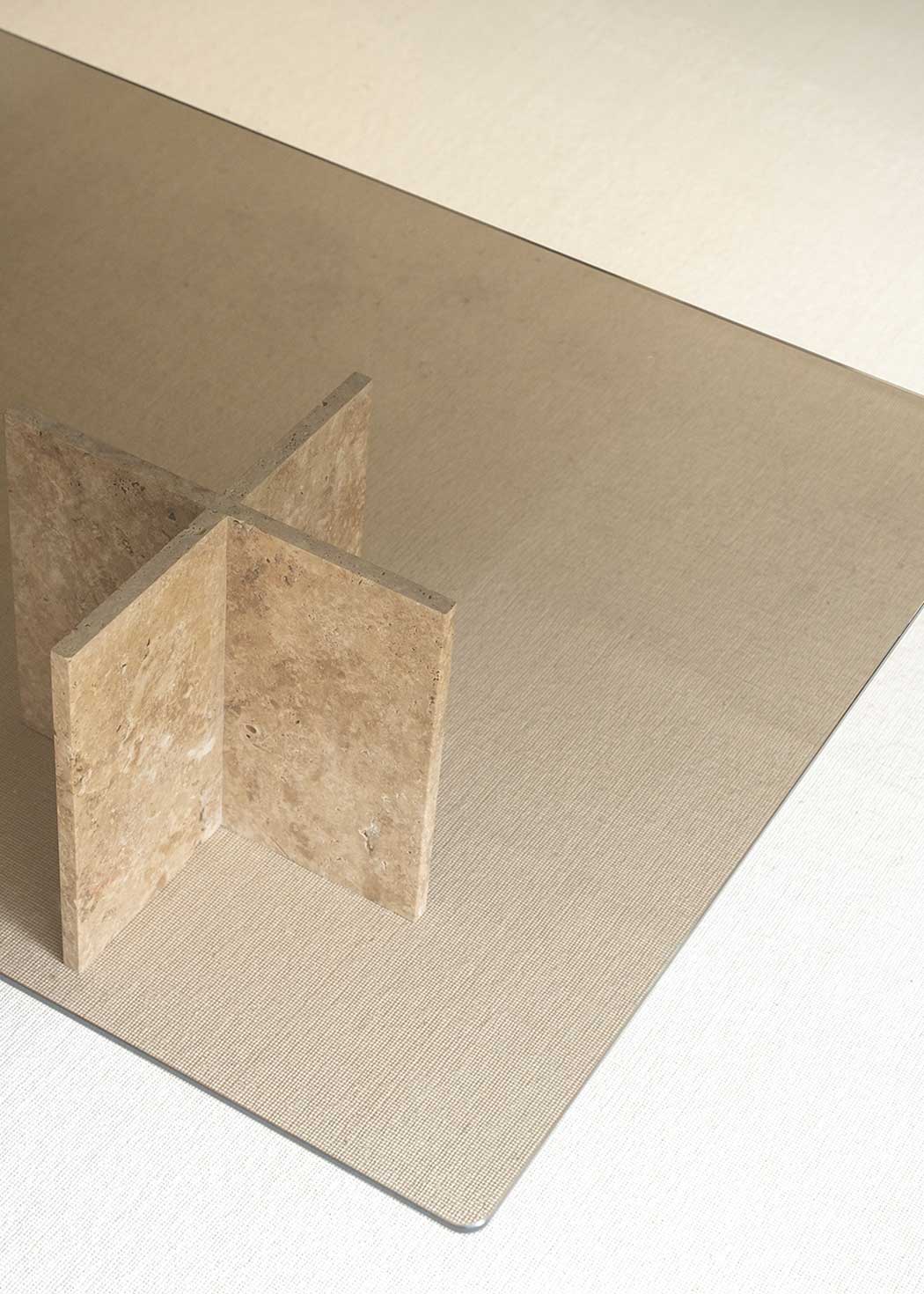 Marble and glass coffee table by De la Villa Studio – Canica